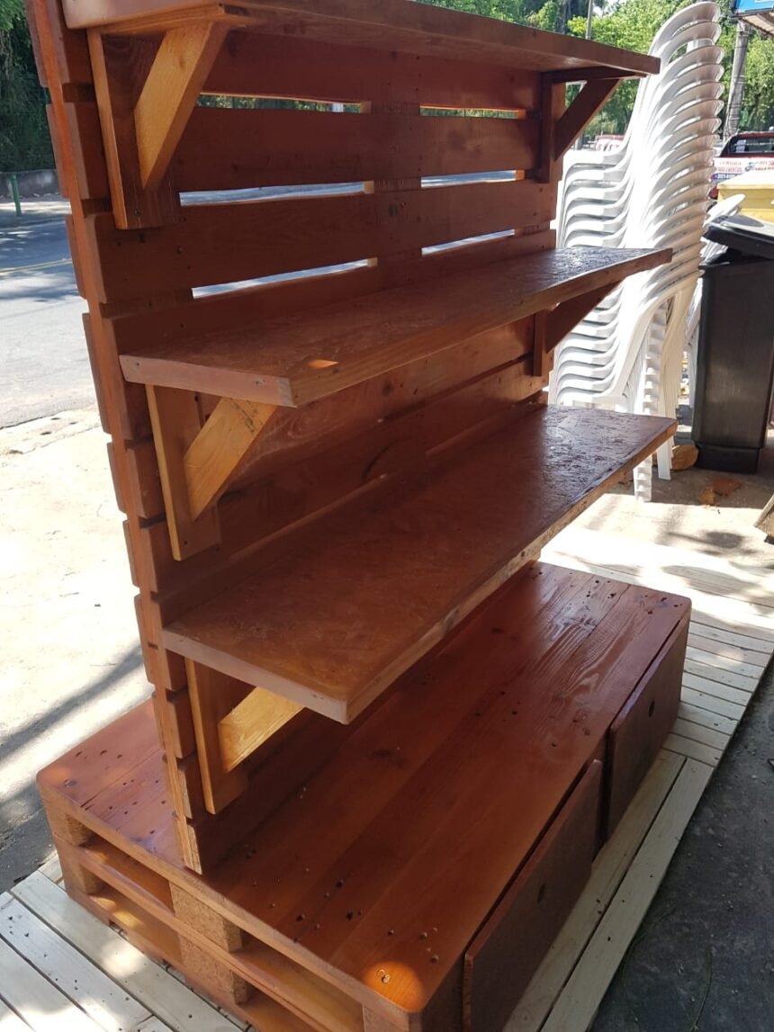 Ilha Expositora de Pallet - Casa com Pallet