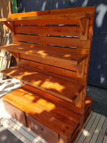 Ilha Expositora de Pallet - Casa com Pallet
