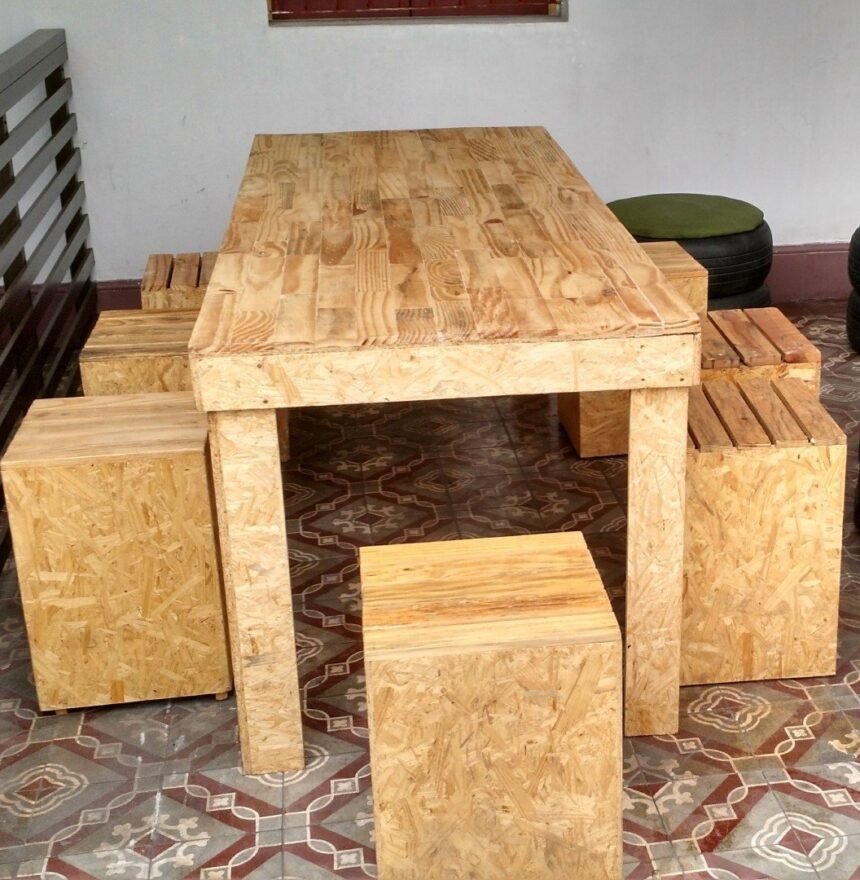 Banquinho de OSB com Ripas de Pallet - Casa com Pallet
