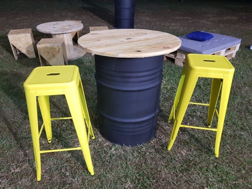 Mesa Alta de Tonel - Casa com Pallet